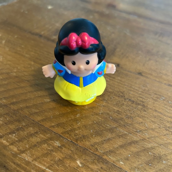 Fisher-Price | Toys | Fisher Price Little People Snow White As Is ...